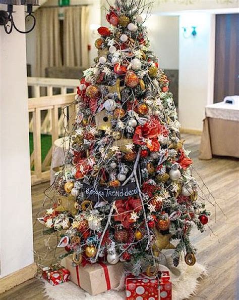 Начинается пора новогодних ёлочек 🌟 ПРИНИМАЕМ заказы ⭐️ Оформление елочки от 5000 р 💫 все