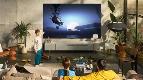 Lg Unveils Worlds Largest Oled Tv In Berlin Oled Evo Gallery Edition