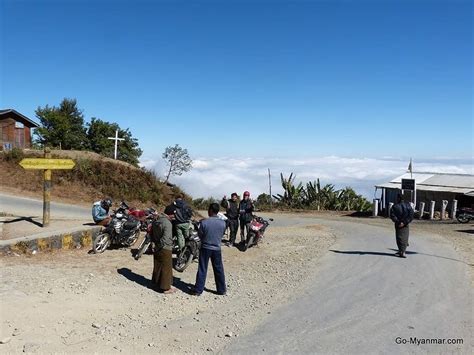 ချင်းပြည်နယ် သိုင်းငင်းရွာတွင်တပ်စွဲထားသည့် စစ်ကောင်စီတပ်ကို ဒေသခံကာကွယ