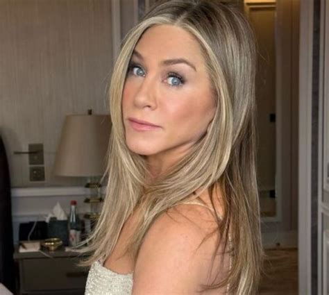 Jennifer Aniston 54 Stuns With Timeless Vigor And Her Fans Go Crazy