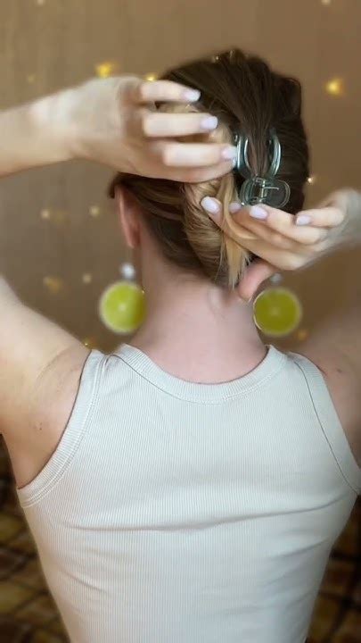 Когда забыла расчёску домаНо есть КРАБИК Обязательно подписывайся ️ Hairhacks Hairtutorial