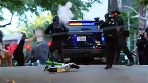 Chaos Erupts Nationwide As Anti Ice Protesters Clash With Police In Multiple Cities Fox News