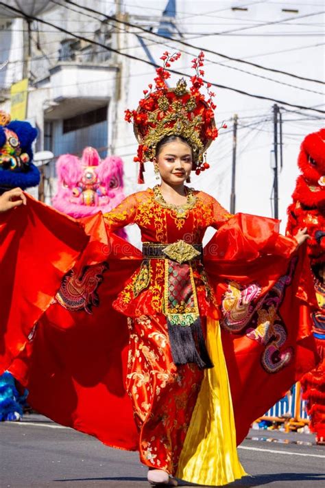 Beautiful Javanese Girl With A Traditional Cloth Editorial Photo Image Of Dancer Blitar