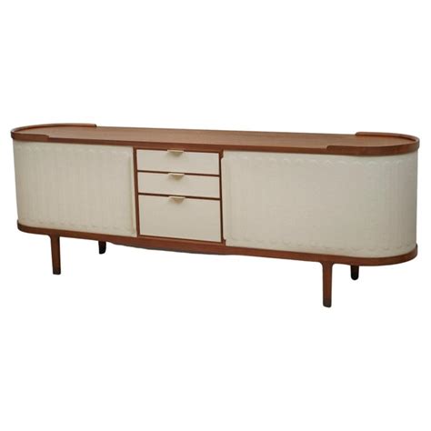 Dia Sideboard From Giorgetti Designed By Chi Wing Lo
