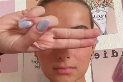 Нема да верувате на своите очи Таа има толку големи очи што многумина се престрашуваат кога ќе