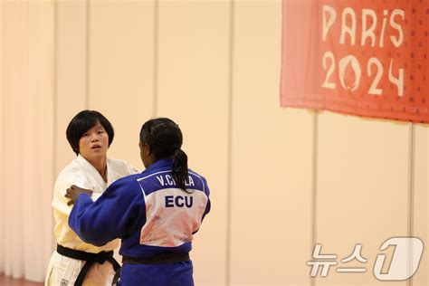파리올림픽 준비하는 북한 문송희 뉴스1