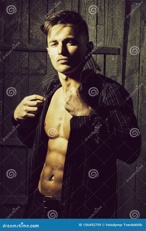 Stilvoller Sexy Junger Kerl Stockbild Bild Von Zauber Athletisch