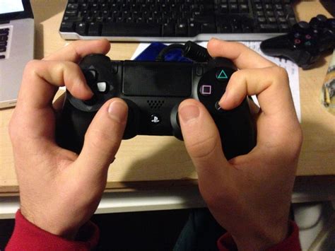 Ist Der Claw Grip Auf Der Ps4 Schädlich Für Die Finger Spiele Und