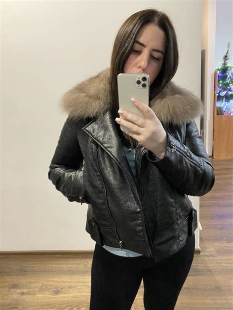 Курточка — ціна 3000 грн у каталозі Куртки Купити жіночі речі за доступною ціною на Шафі