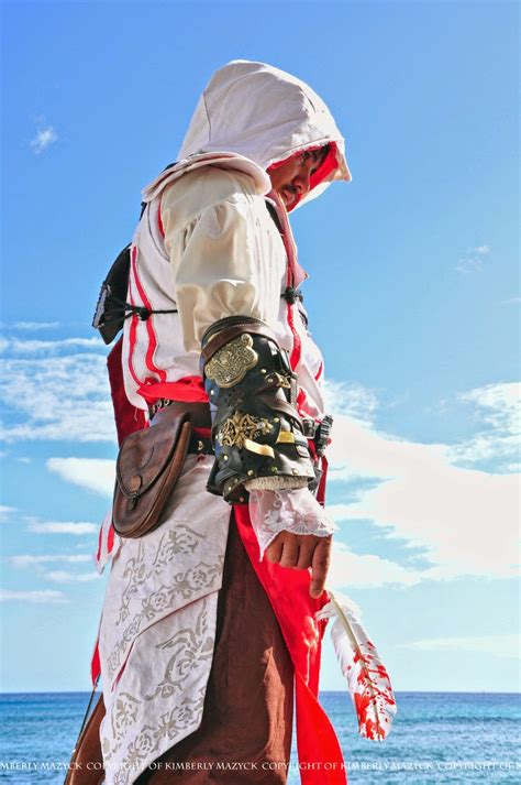 15 White Assassin Outfit Cosplay Design Photos Creative Cosplay Designs