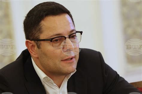 За първите шест месеца от годината ще осигурим един милиард лева за бизнеса заяви министър