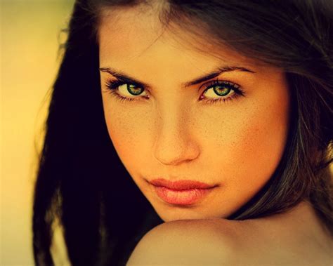 Девушка с зелеными глазами 76 фото