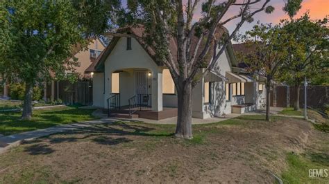 1901 Baker St Bakersfield Ca 93305 ®