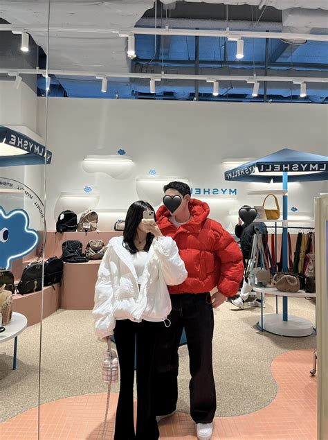 [남녀공용 커플룩] 빵빵 후드 크롭 패딩 2 Colors 에이블리