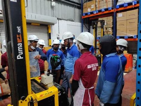 Defensive Driving Training For Forklift Mhe Stacker Bopt Operators And Certification At ₹ 18000