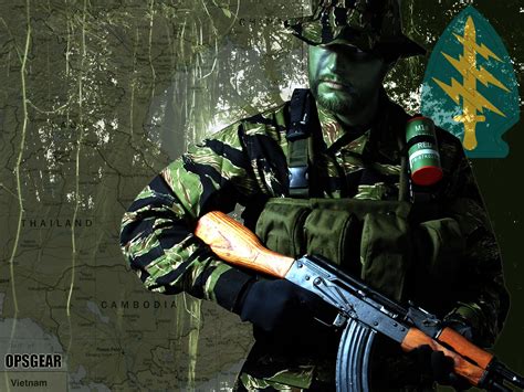 Скачать фотообои для рабочего стола: Green beret wallpaper, зеленый ...