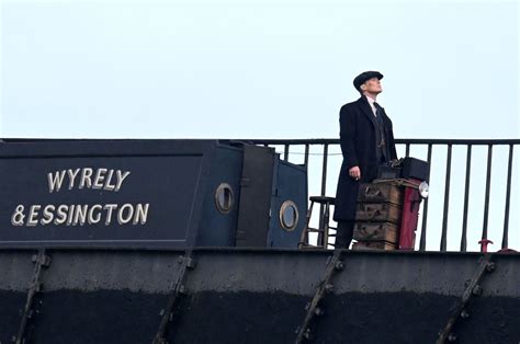 تصاویر فیلم پیکی بلایندرز کاراکترهای محبوبی را نشان می‌دهند زومجی