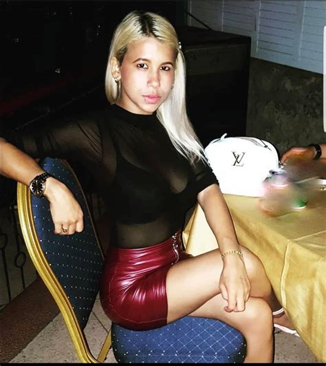 Neue Pics Von Arlenis Der Fett Busigen Discoschlampe Kommie Porn