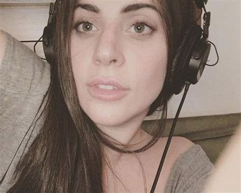 51 Stunning Lady Gaga No Makeup Photos 2022 Fabbon