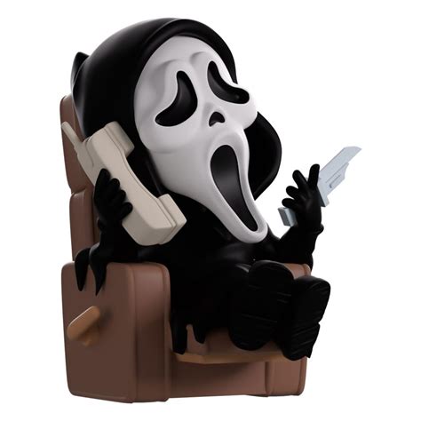 Ghostface Vinyl Figure Ghostface Lounging 11 Cm The Movie Store