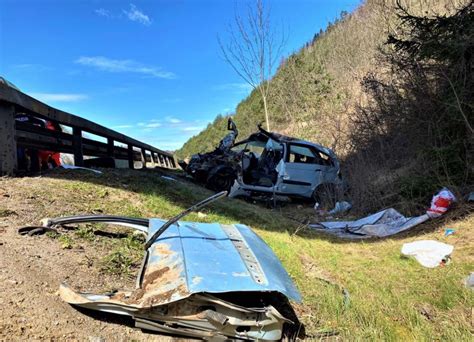 Foto Pred Predorom Debeli Hrib Skočil Z Avtoceste Svet24 Si