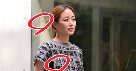 틀린그림찾기 포토콜 행사에 입장하는 배우 김효진 편 정답