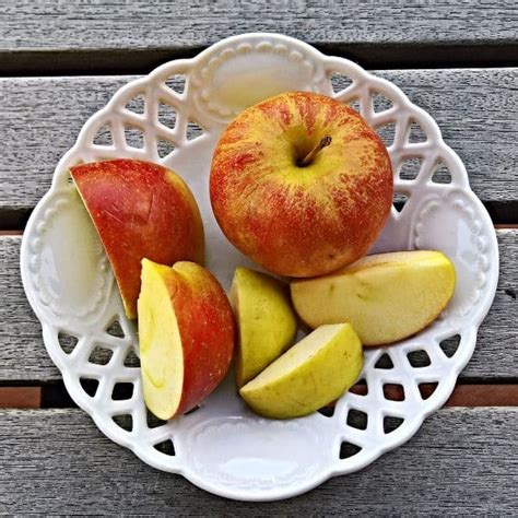 Why Is My Apple Green Inside Is It Safe To Eat