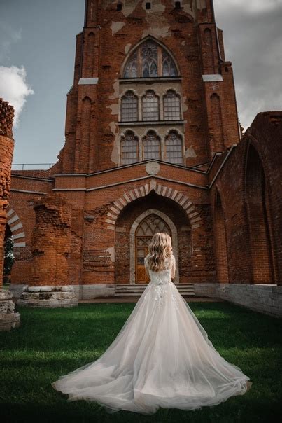 Милые девушки продаю свое свадебное платье цвета капучино Платье очень лёгкое и нежное