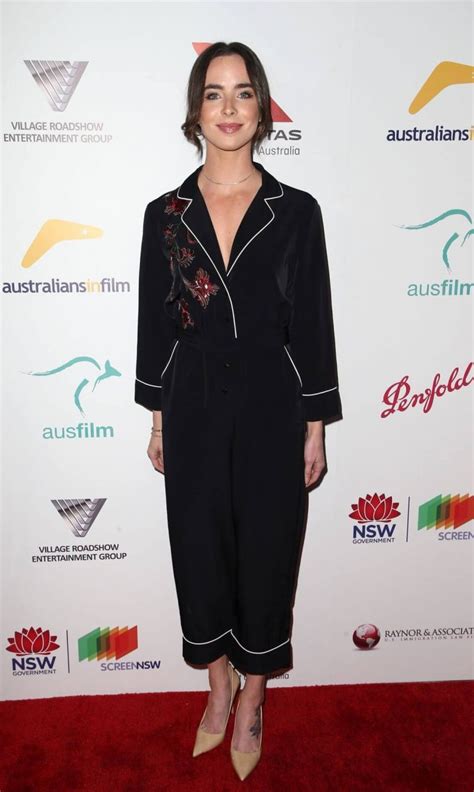 Ashleigh Brewer Stuns In Bold And Beautiful Outfits K4 Fashion