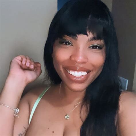 Chi Chi Chiiii Threads Say More