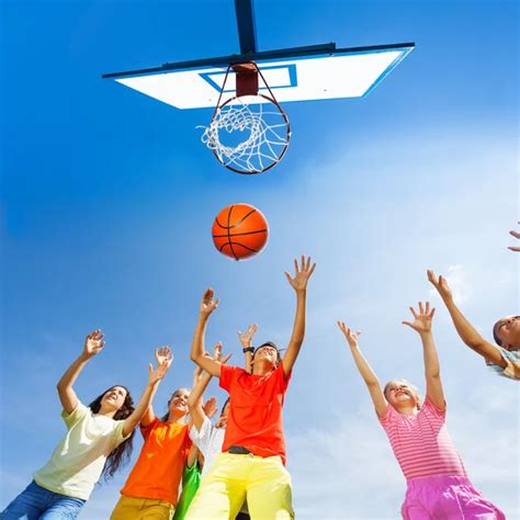 8000000 Imágenes De Ninos Jugando Baloncesto Libres De Derechos Depositphotos