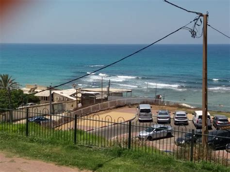 מדד חוף נקי של המשרד להגנת הסביבה קבע כי חוף בת ים הוא בין החופים הנקיים במדינה המדד מתפרסם