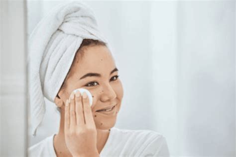 9 Rekomendasi Hydrating Toner yang Bagus - Blibli Friends