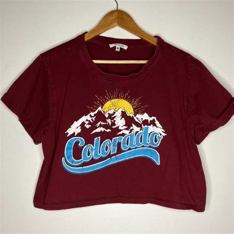 Messy Bun Just Chillin Tops Messy Bun Just Chillin Womens Xl Colorado Maroon Cropped Tshirt