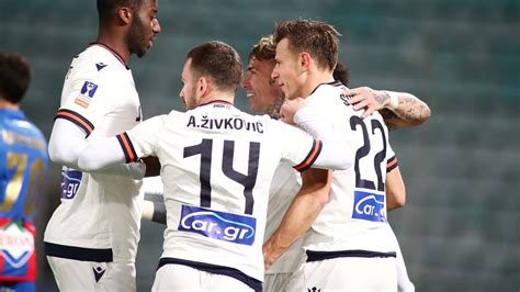 ПАОК и Волос на четвъртфинал за Купата на Гърция