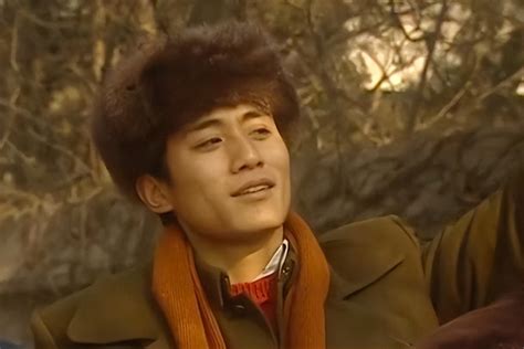 看梦中的那片海的肖春生想到血色浪漫的钟跃民我懂了 知乎