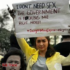 Wajah Mahasiswi Cantik Peserta Aksi Tolak Rkhup Laundry Bag Sex Tee