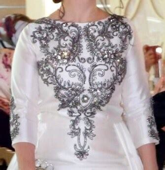 Lemel Ab Ye Ekru Beyaz N Kah S Nnet Annesi Kad N Mevl T Elbise Ni A T Rkiye Deki Kinci El