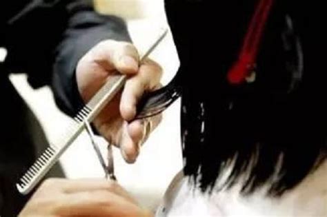 剃刀不干净店内不整洁意华人理发店被要求关门整顿