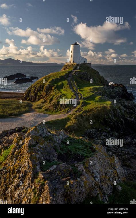 Llanddwyn Island Lighthouse Twr Mawr Ynys Llanddwyn On Ynys Mon