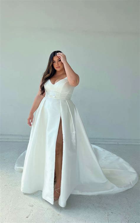 Plus Size A Line Wedding Dresses With Bow Belt True Society