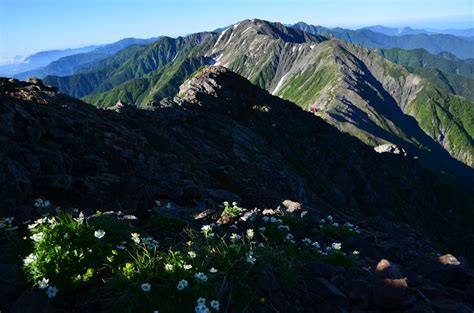 【北岳の絶景撮影登山】北岳から間ノ岳までは標高3 000mを超える天空の稜線歩きでした 山岳写真ブログ『カメラと山、ときどき星』