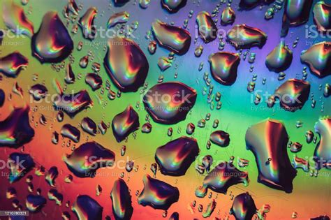 홀로그램 효과의 아름다운 멀티 컬러 워터 드롭을 닫습니다 디자인에 대한 배경 패턴입니다 매크로 사진 보기 0명에 대한 스톡 사진 및 기타 이미지 Istock
