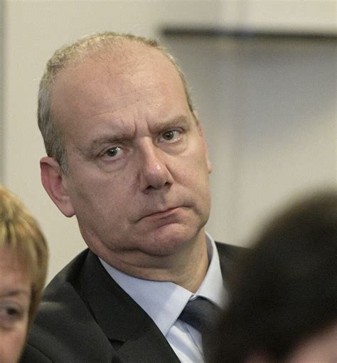 Vénissieux Cantine Notre Municipalité En Est Réduite à Rogner Dans