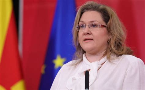 Петровска на Меѓународниот саем за одбрана и безбедност во Атина Сител Телевизија