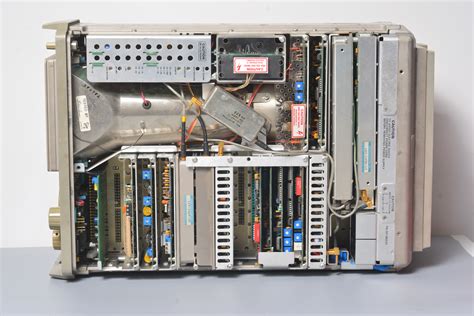 Bi4lbk Tektronix 496p 频谱分析仪拆解 Ee Archeology 电子考古学