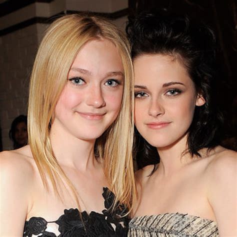 Kristen Stewart Og Dakota Fanning Kiss  Daisy Ridley Will Star In
