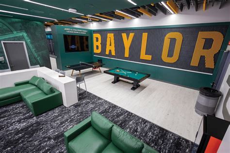 Finishing Foster Baylor Magazine Baylor University