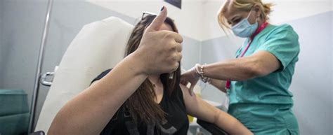 Covid Ecco Il Nuovo Vaccino Bivalente Per Le Terze E Quarte Dosi