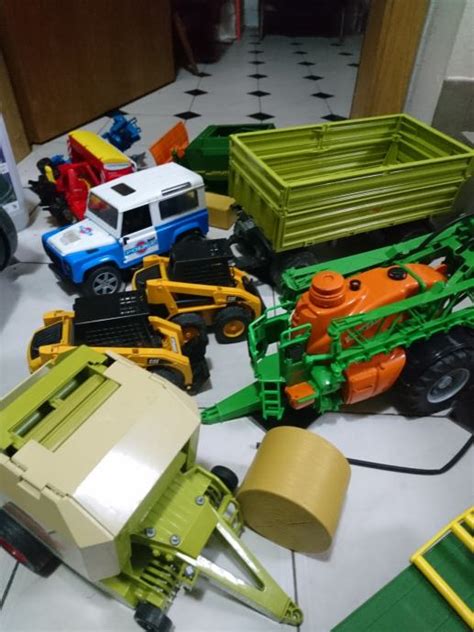 Bruder Igračke Cel Komplet